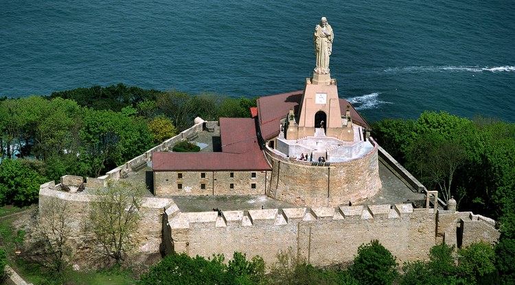 EGIAZKO IZUA ZINEMETAN — Gaztezulo