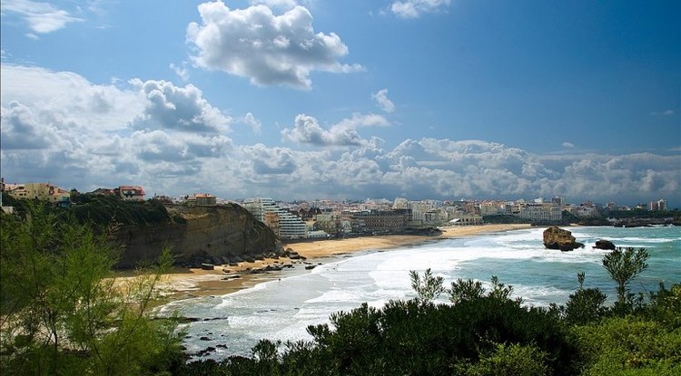 EGIAZKO IZUA ZINEMETAN — Gaztezulo